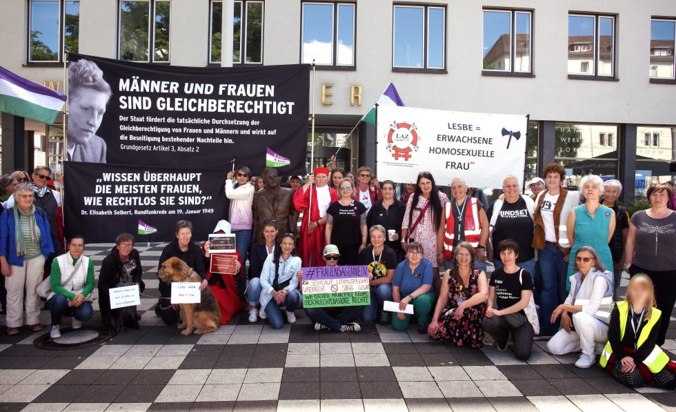 Initiative "Lasst Frauen Sprechen!" - Feministische Aktionsgruppe